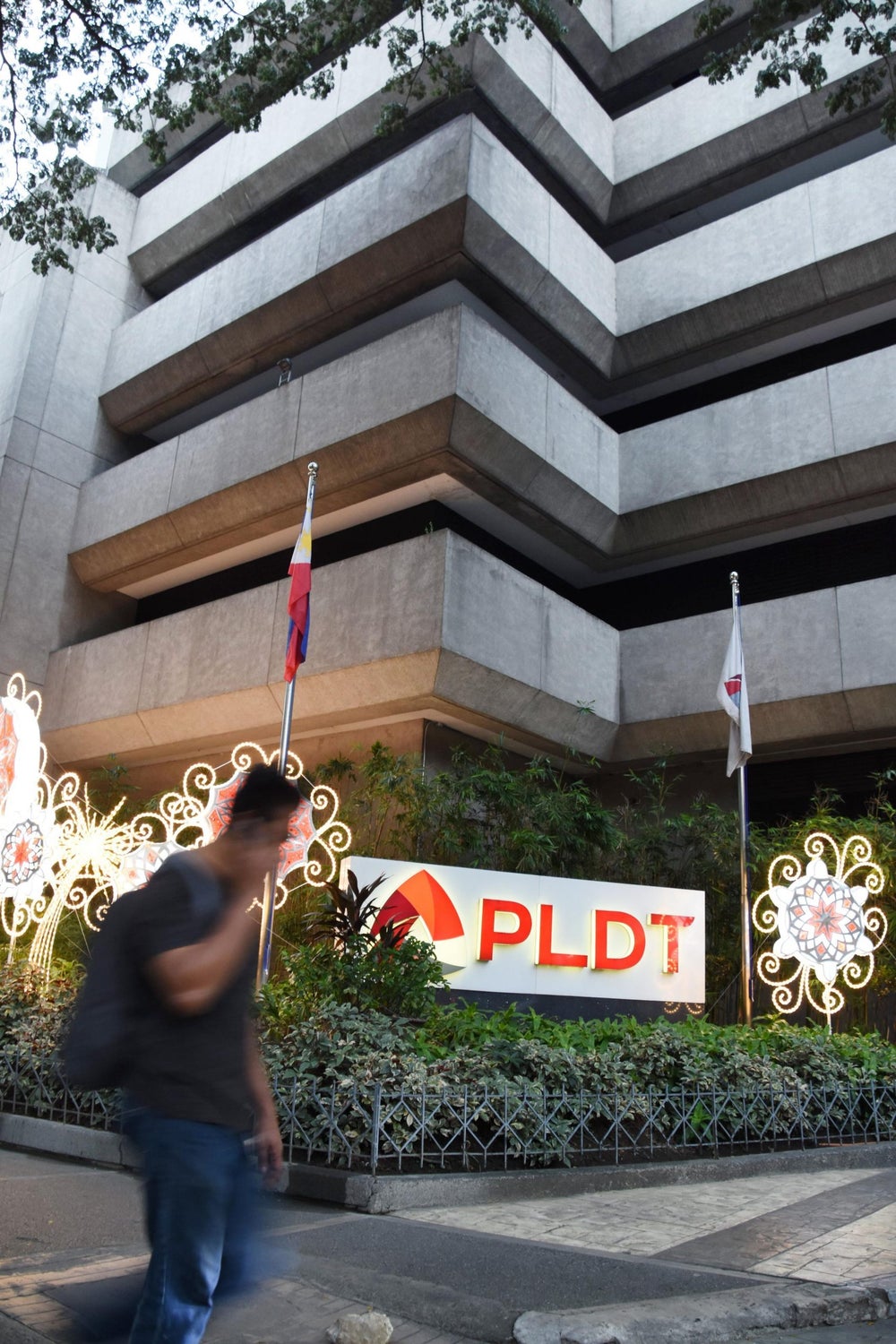 Duterte’s vicious war against telecom operators - Rest of World