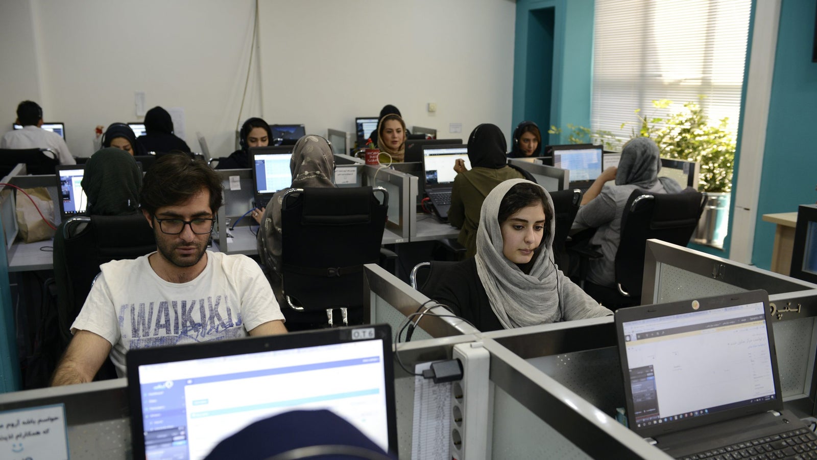 How Iran’s biggest taxi app survived U.S. sanctions and app ban - Rest ...