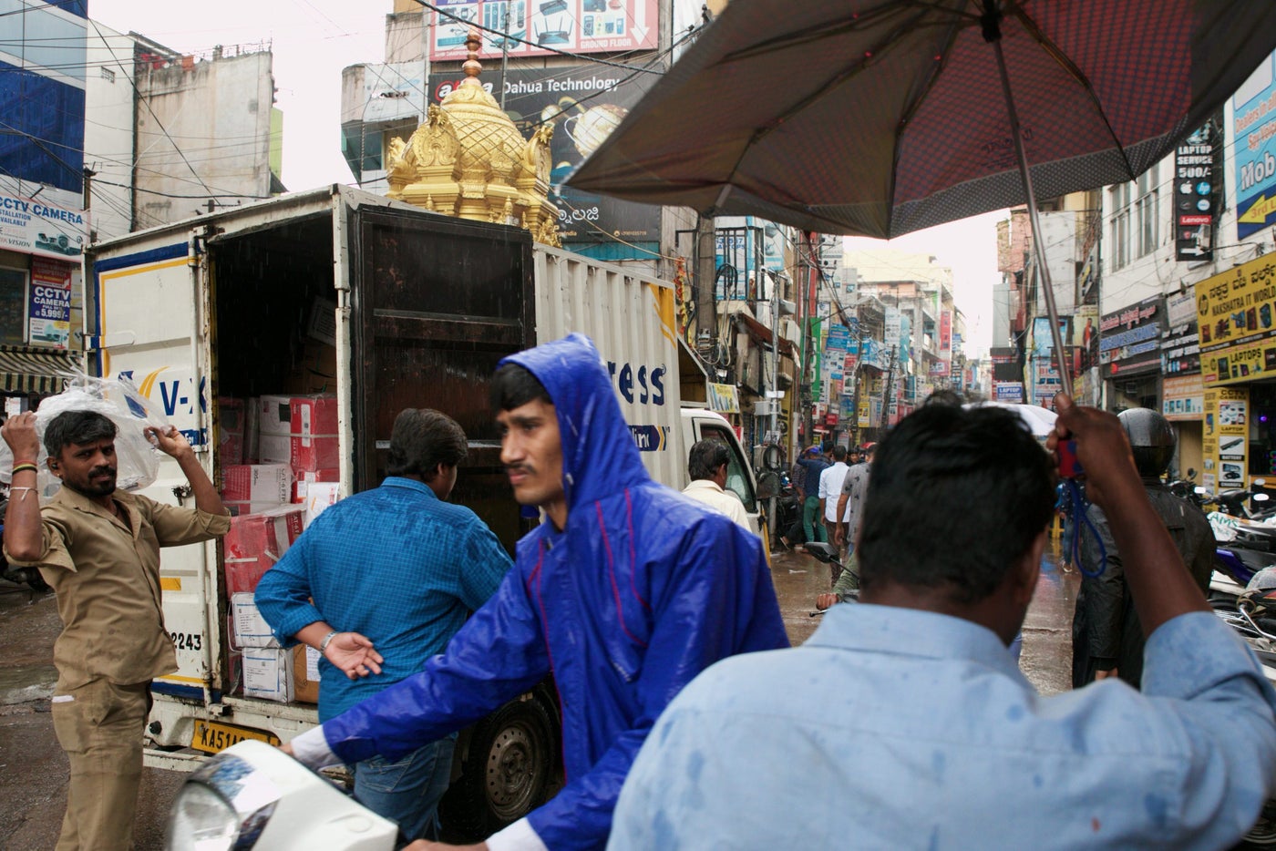 Bengaluru’s tech market SP Road has one foot in the radio age, another ...