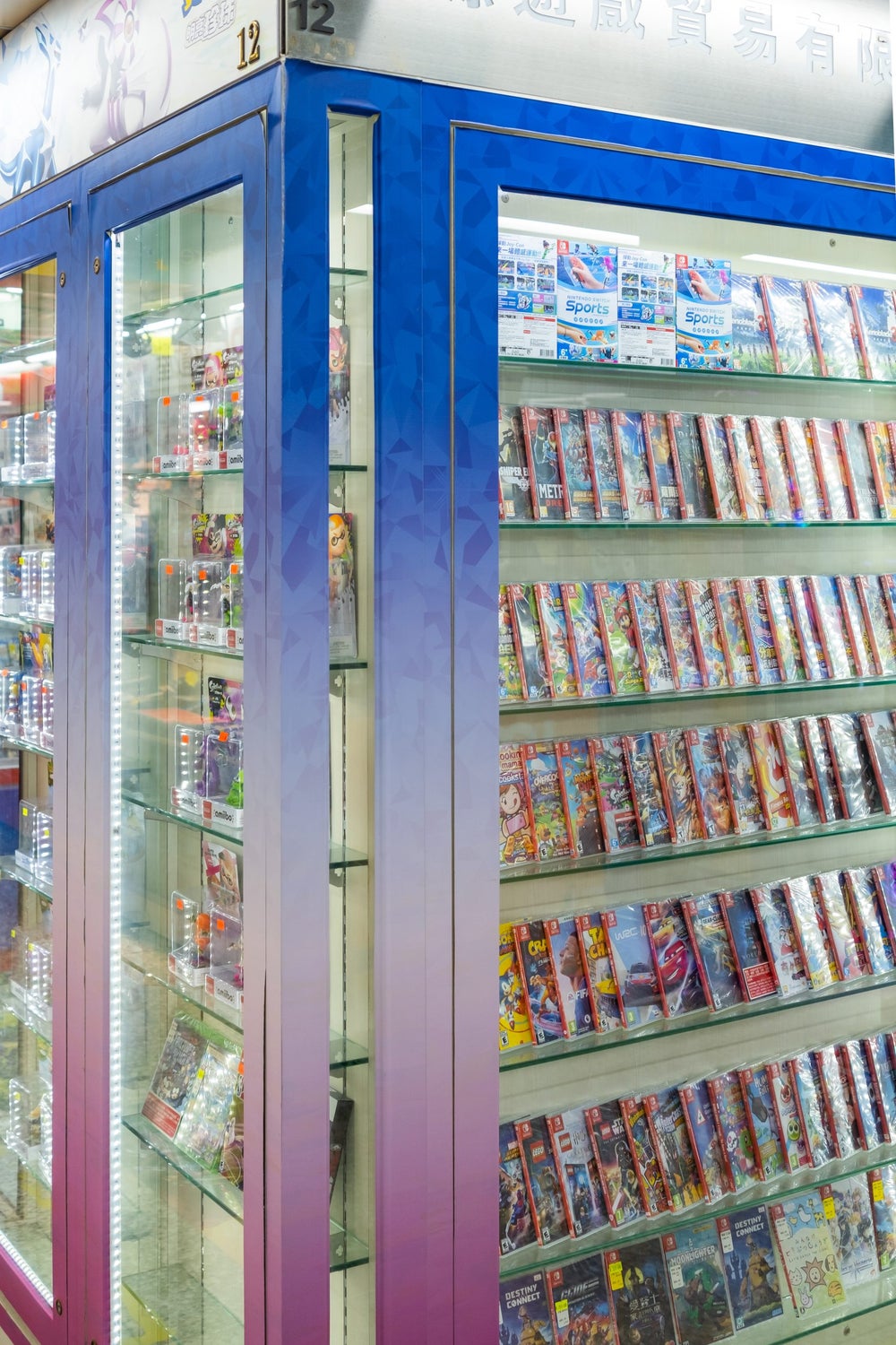 Enter the maze of Hong Kong’s Golden Computer Center and Arcade tech ...