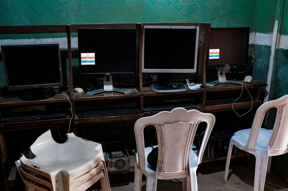 Lagos cyber cafe goes from cybercrime to classroom - Rest of World