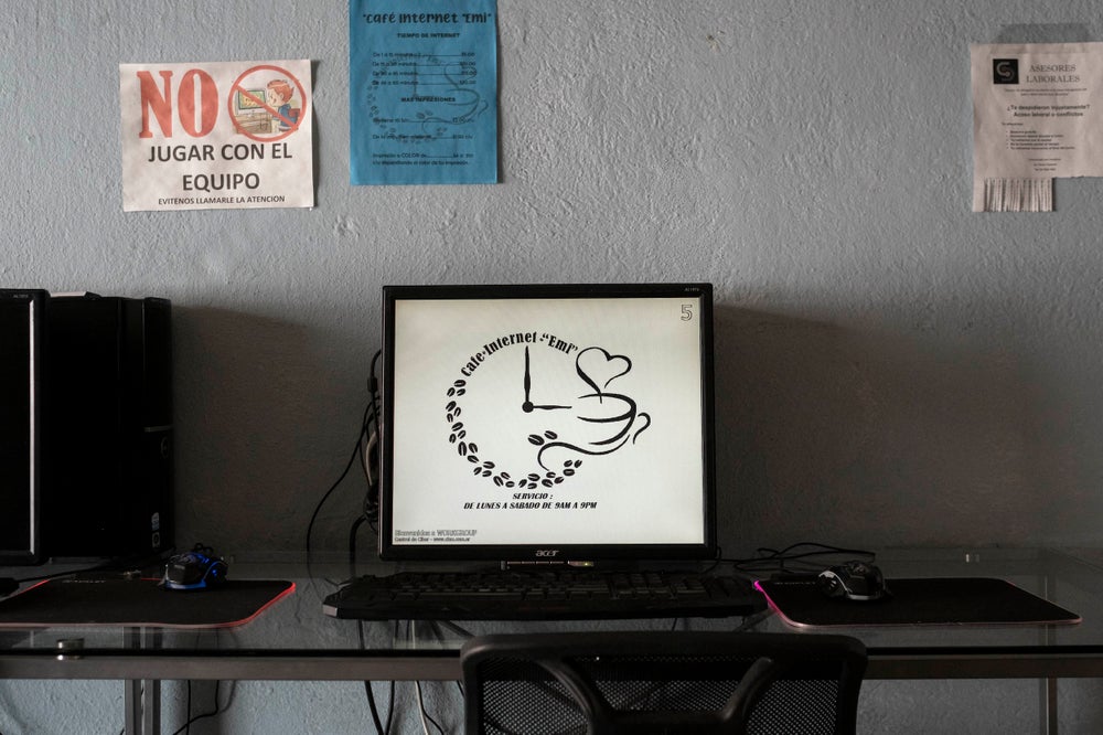 Mexico City’s internet cafes double as day-care centers - Rest of World