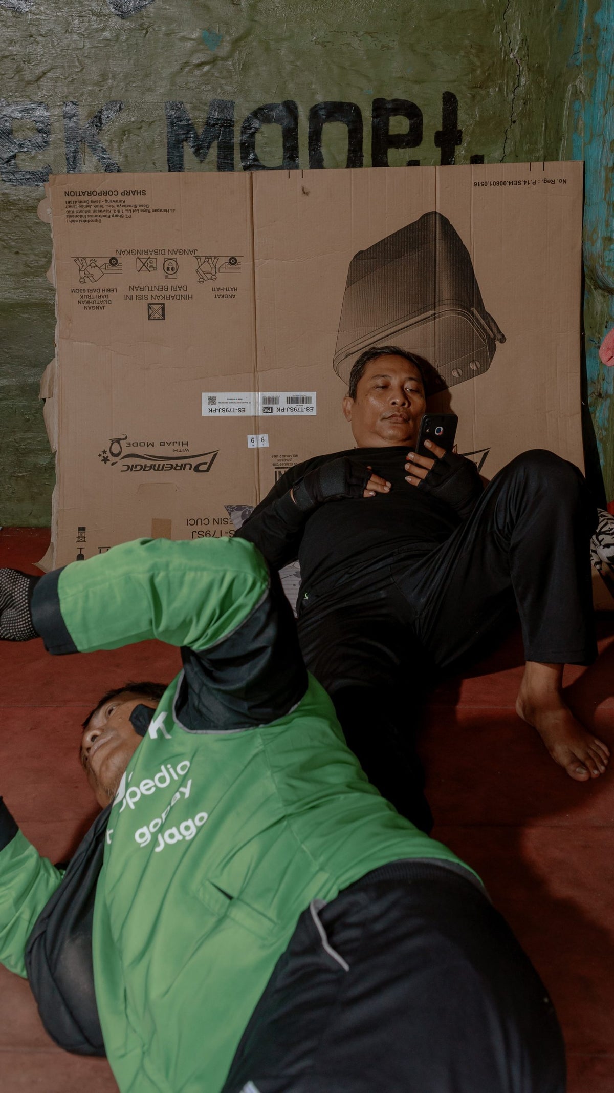 Catching a break: How gig workers find rest - Rest of World