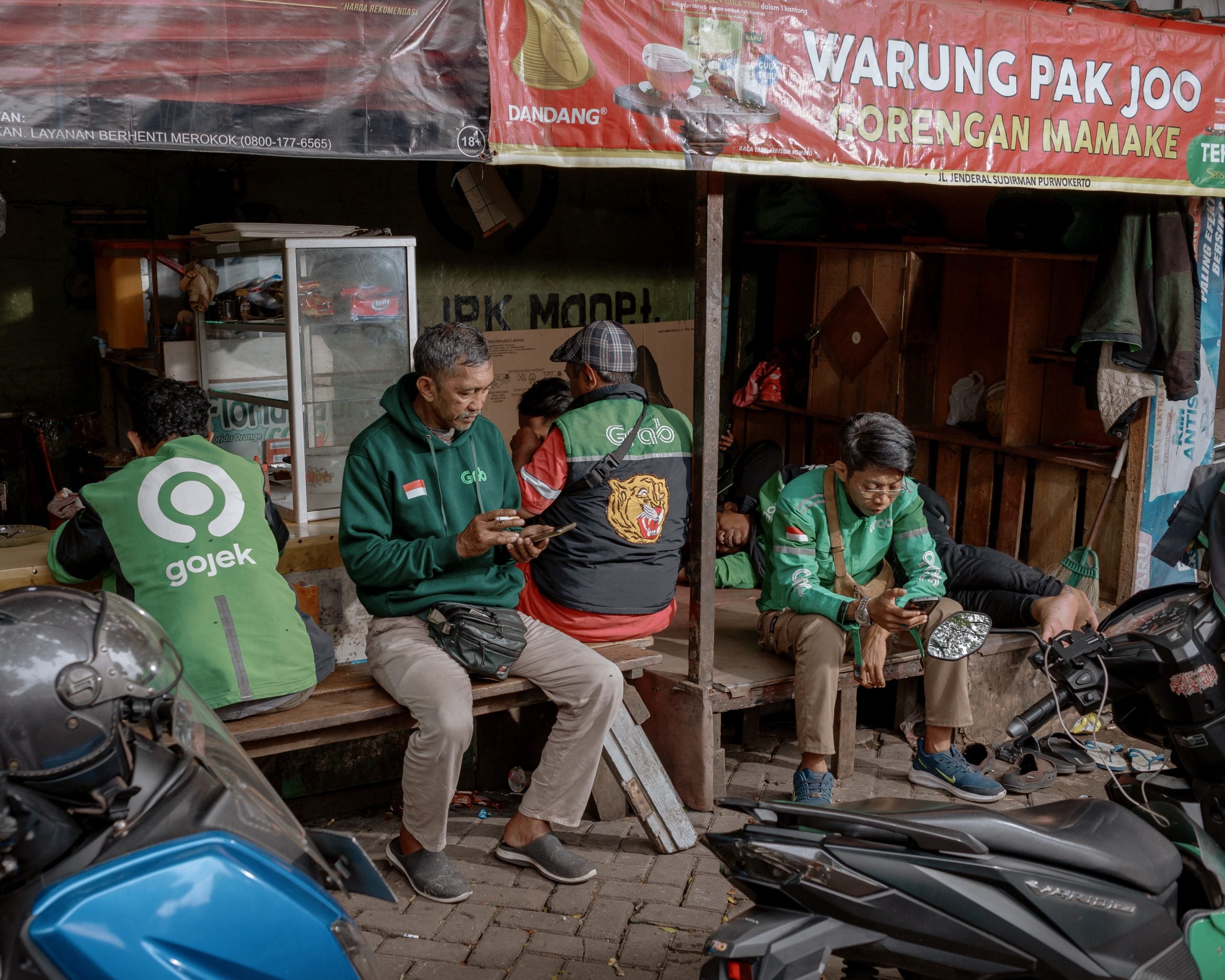 Portraits of gig workers in rare moments off the clock - Rest of World
