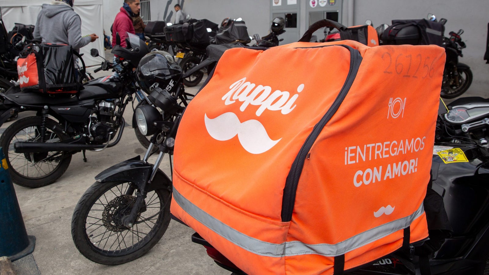 Rappi charges delivery drivers a $2.40 weekly fee to use the app - Rest ...