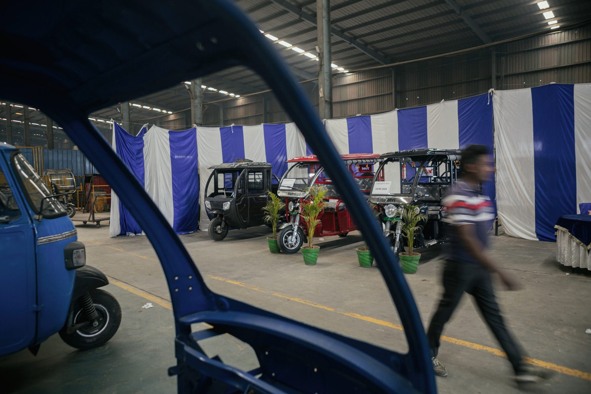 India’s electric rickshaws are leaving EVs in the dust - Rest of World