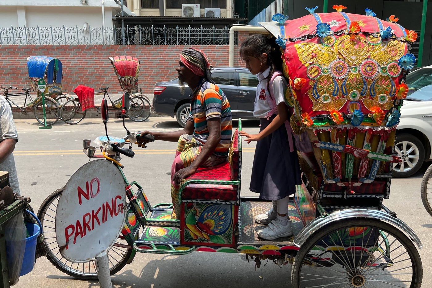 Electric rickshaws are finally legal on Dhaka city roads in Bangladesh ...