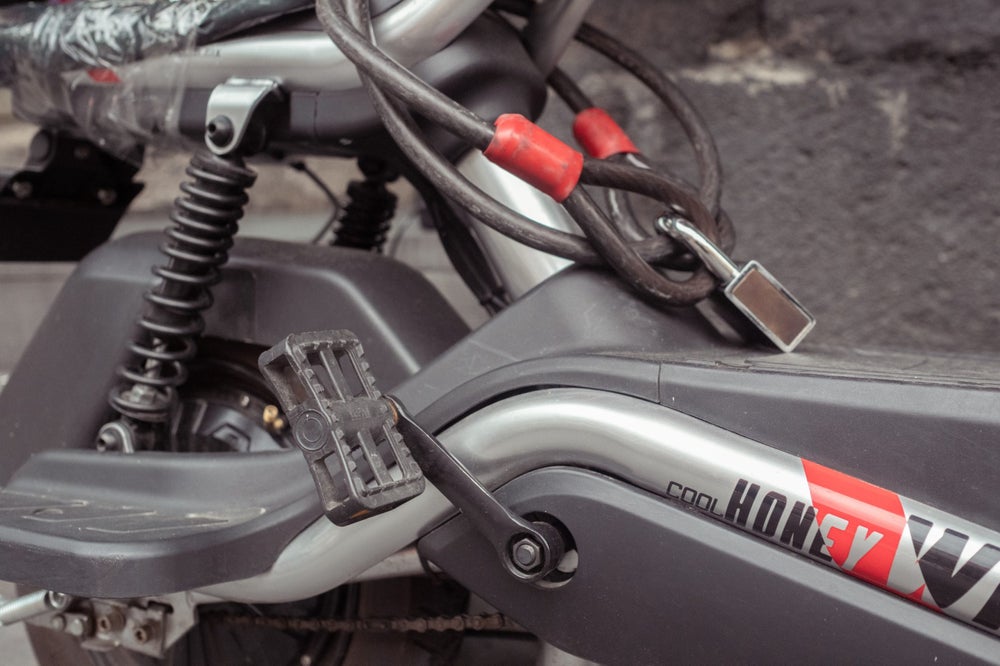 Electric mopeds grow in Mexico City, but regulation lags - Rest of World
