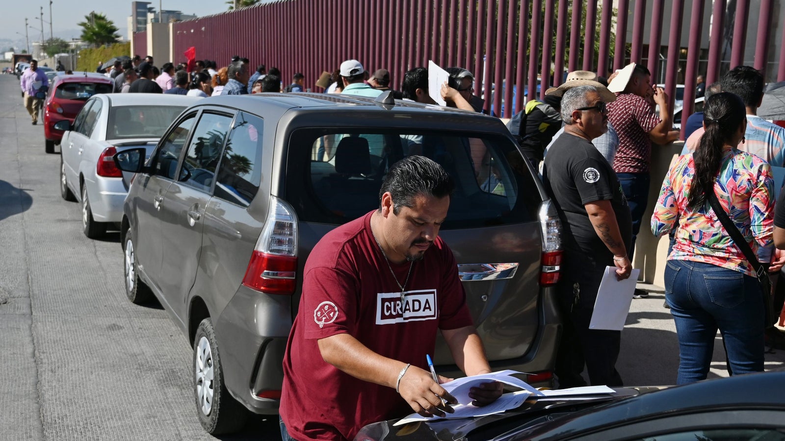 Tijuana violence surges; ride-hailing apps like Uber add safety ...