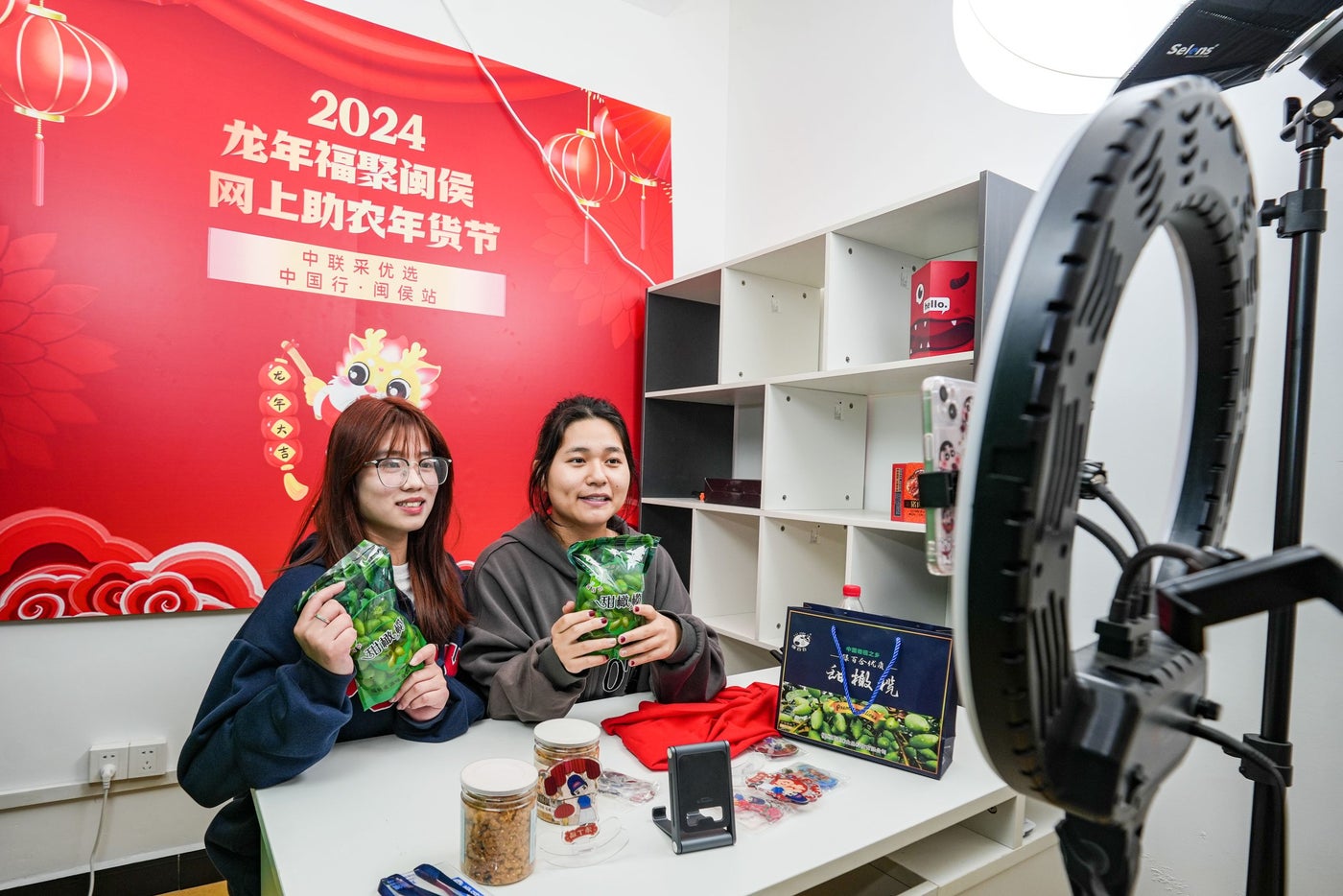 How Chinese apps like TikTok hook U.S. users with shopping and ...
