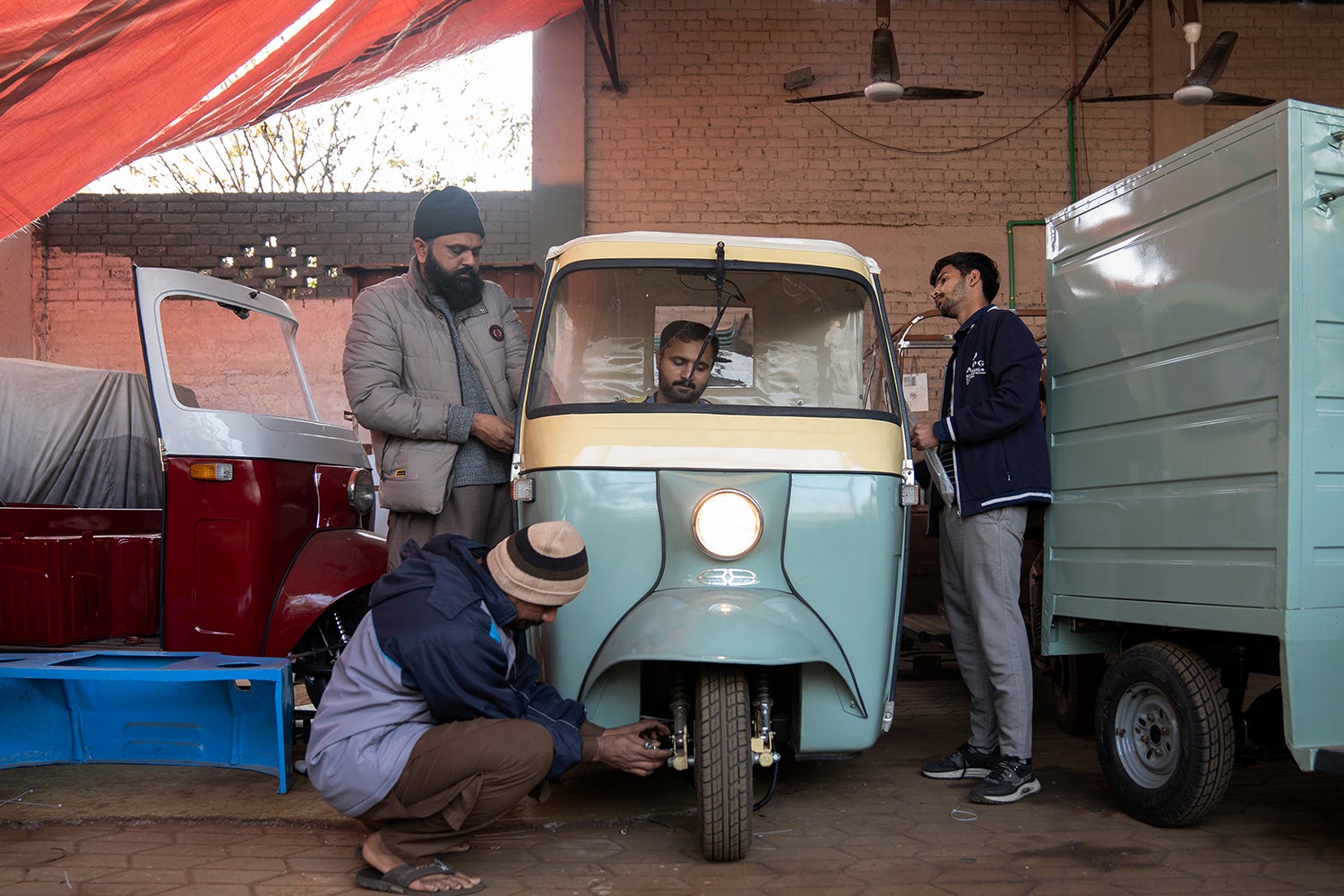 Sazgar bets on e-rickshaws for Pakistan’s EV future - Rest of World