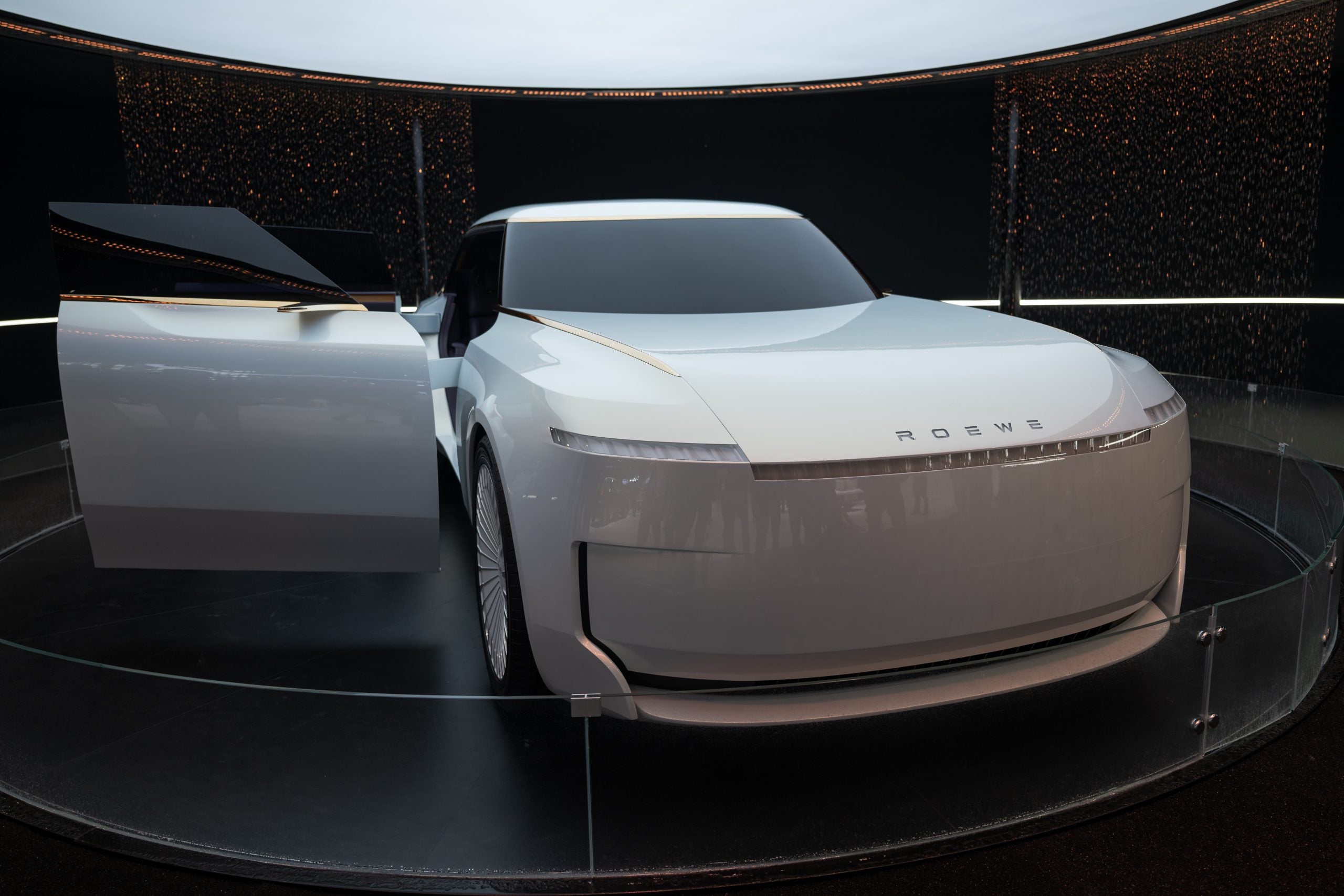 China’s AI-powered self-driving car market is ahead of the U.S. - Rest ...