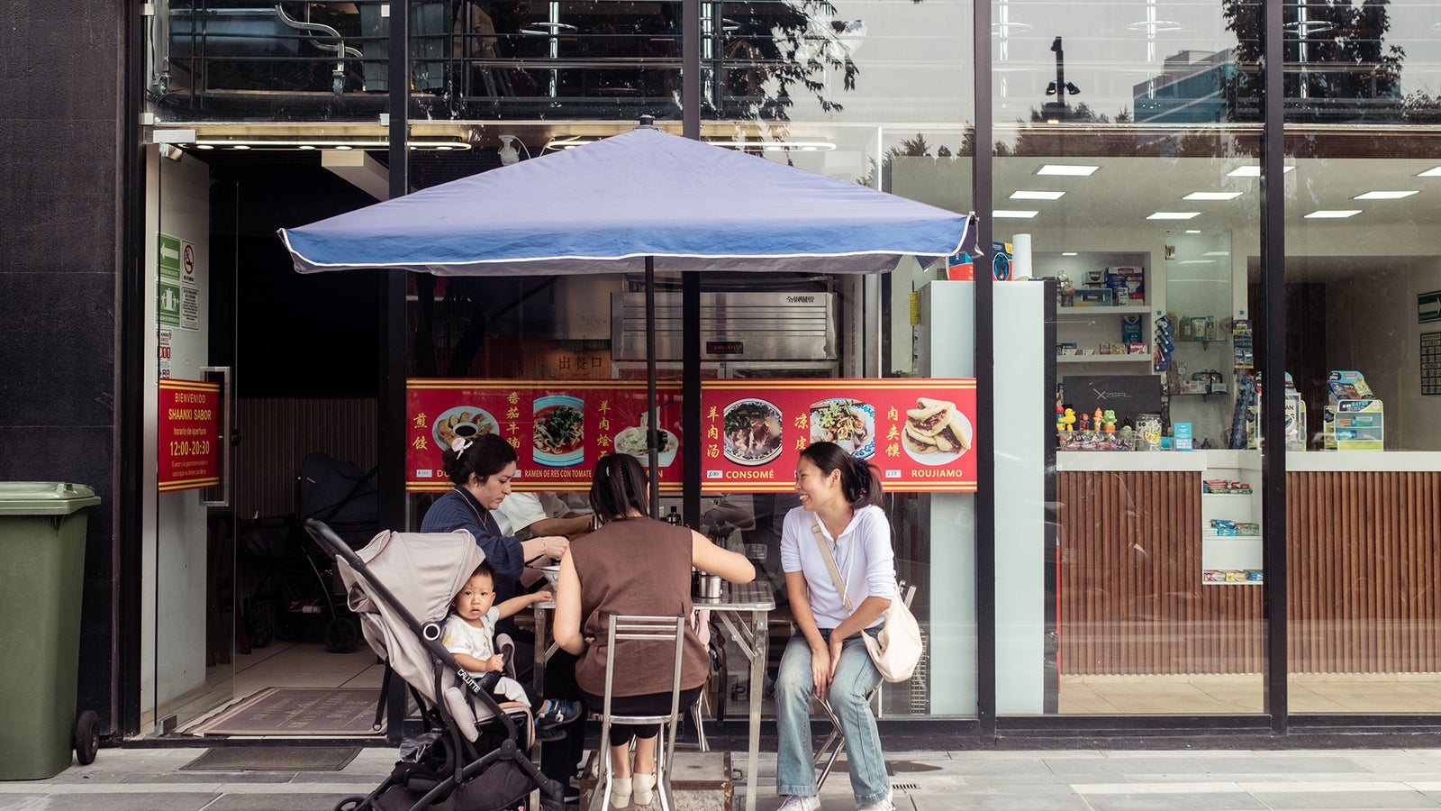 Chinese businesses are transforming Mexico City’s poshest neighborhood ...