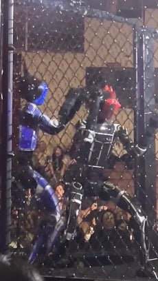 Chinese robot boxing draws crowds in San Francisco - Rest of World